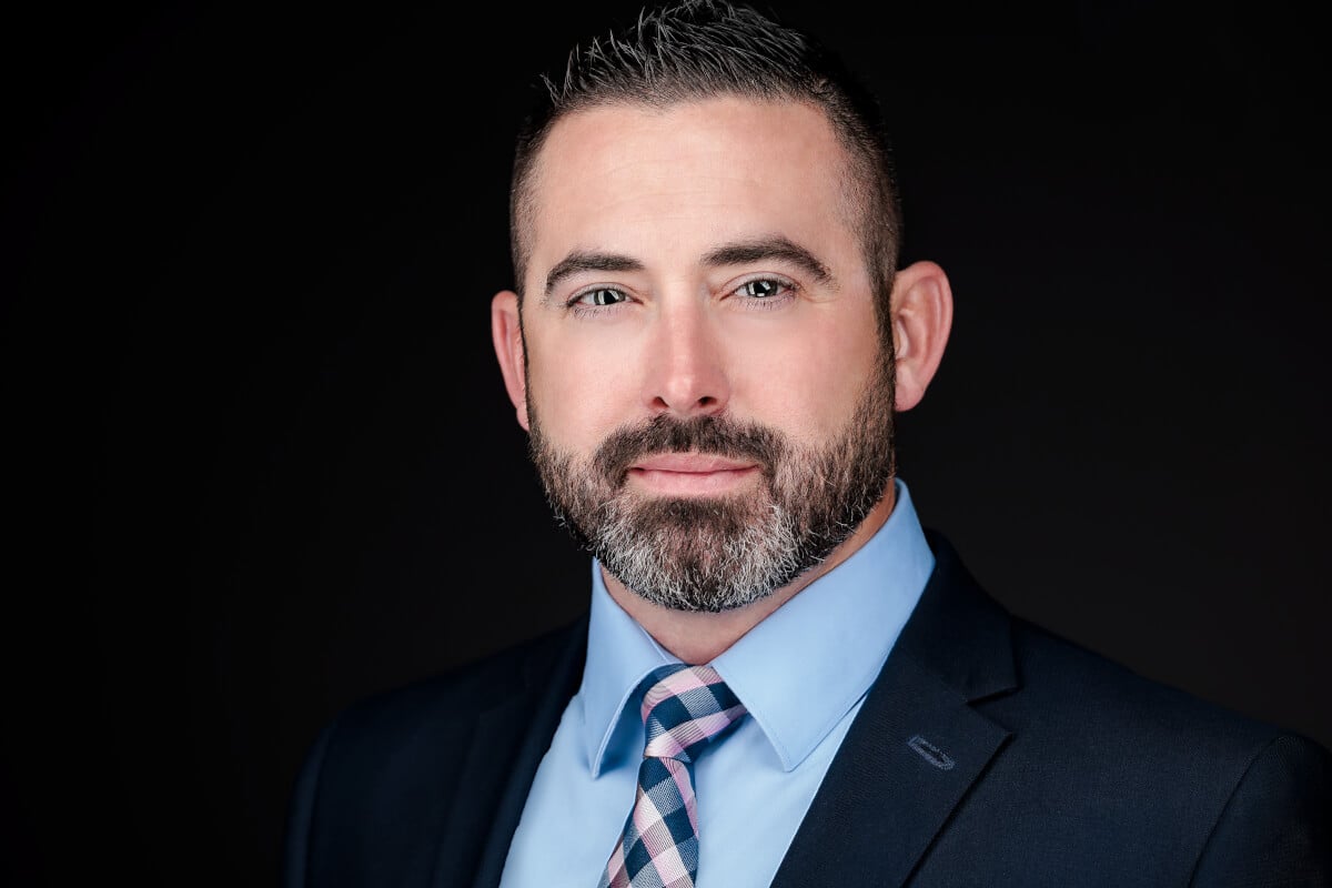 LinkedIn Headshots Near Laurel, DE